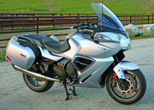 2013 Triumph Trophy SE - Road Test Review | Rider Magazine