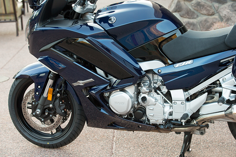2016 Yamaha FJR1300A/FJR1300ES - First Ride Review | Rider Magazine