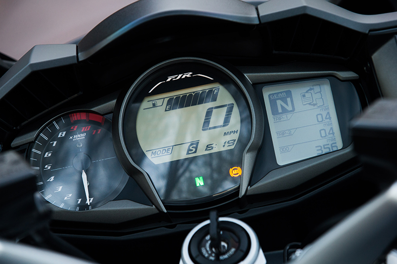 2016 Yamaha FJR1300A/FJR1300ES - First Ride Review | Rider Magazine