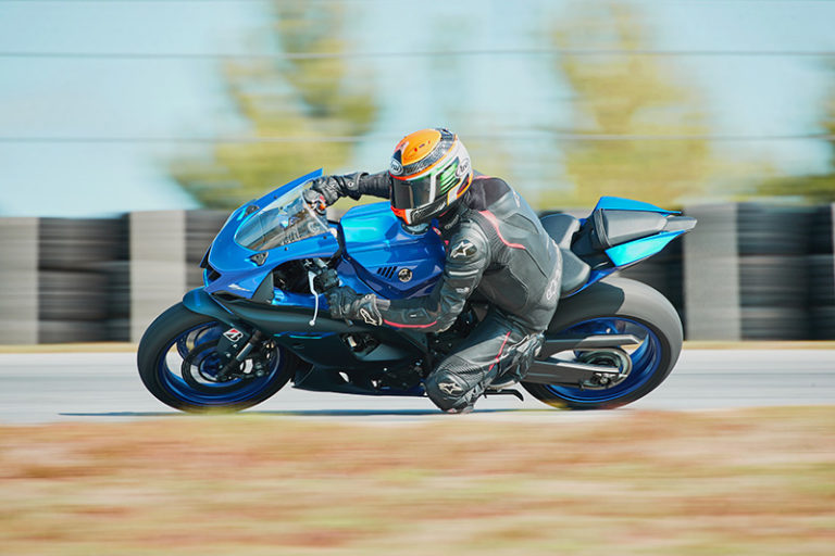 2022 Yamaha YZF-R7 | First Ride Review | Rider Magazine