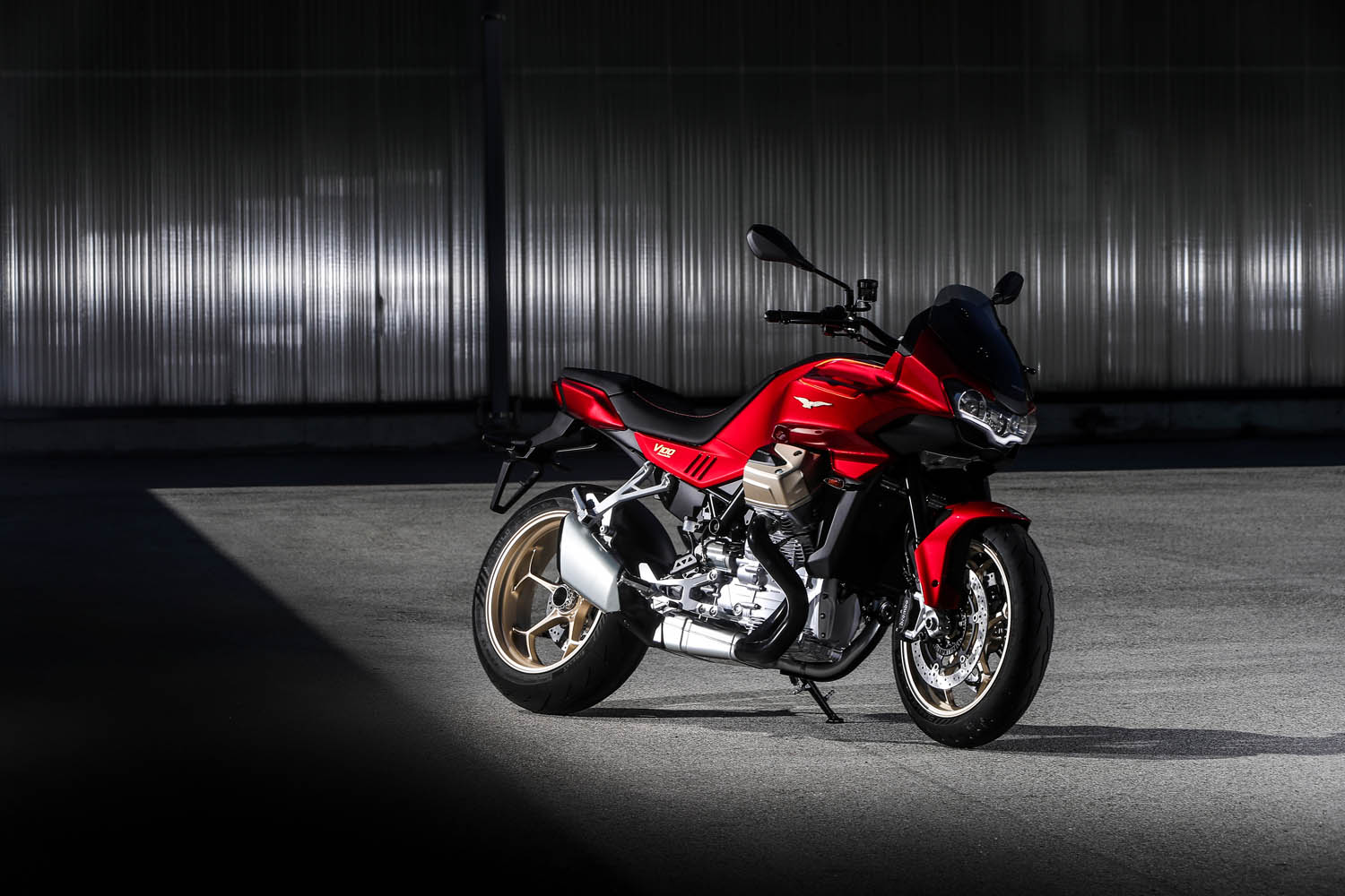 Moto Guzzi Announces New Factory, Museum, and V100 Mandello | Rider ...