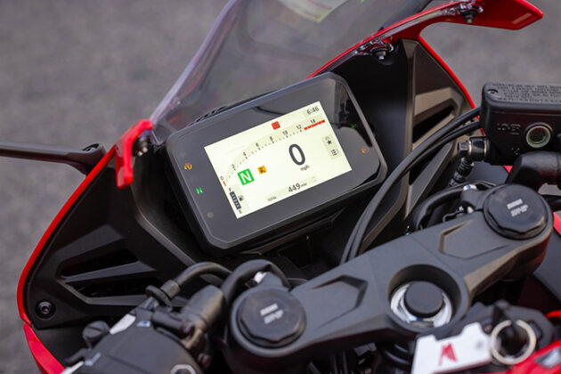 2024 Honda CB650R and CBR650R with E-Clutch Review | Rider Magazine