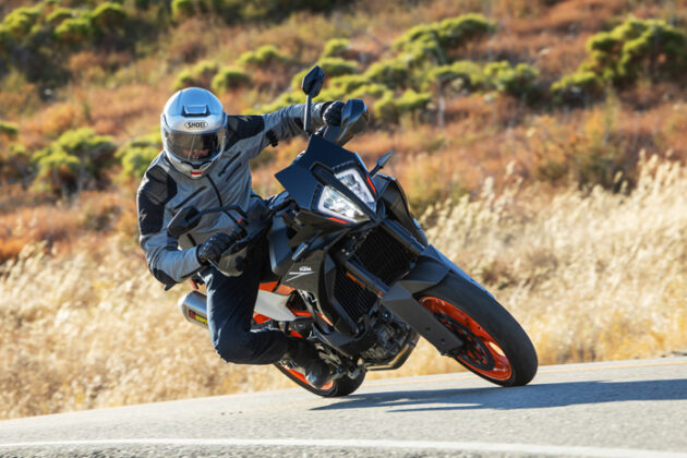 Shoei Neotec 3 Modular Motorcycle Helmet Review | Rider Magazine