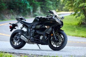 2025 Yamaha YZF-R3 and R7 Preview | Rider Magazine